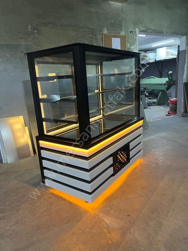 Pasta Tatlı Teşhir Dolabı – Estetik ve Profesyonel Sunum